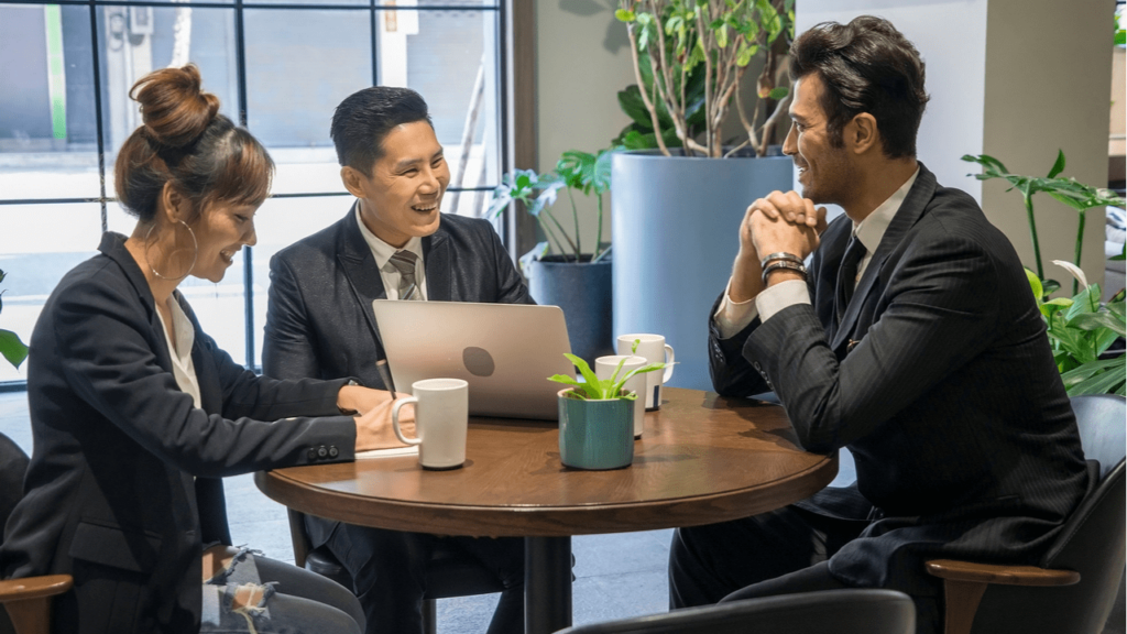 How To Work & Get A Job In USA 2022: Tips & Tricks On How To Find Work ...